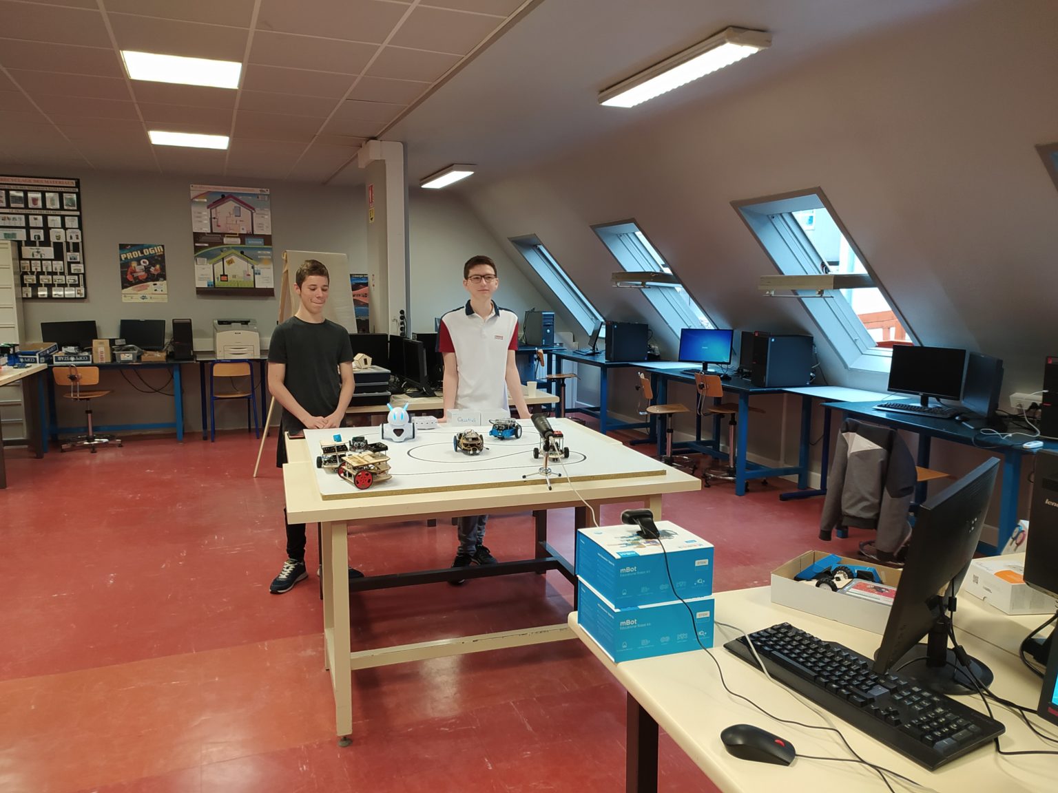 Projet Robotique : Rencontre avec les écoles – Lycée Jean Racine